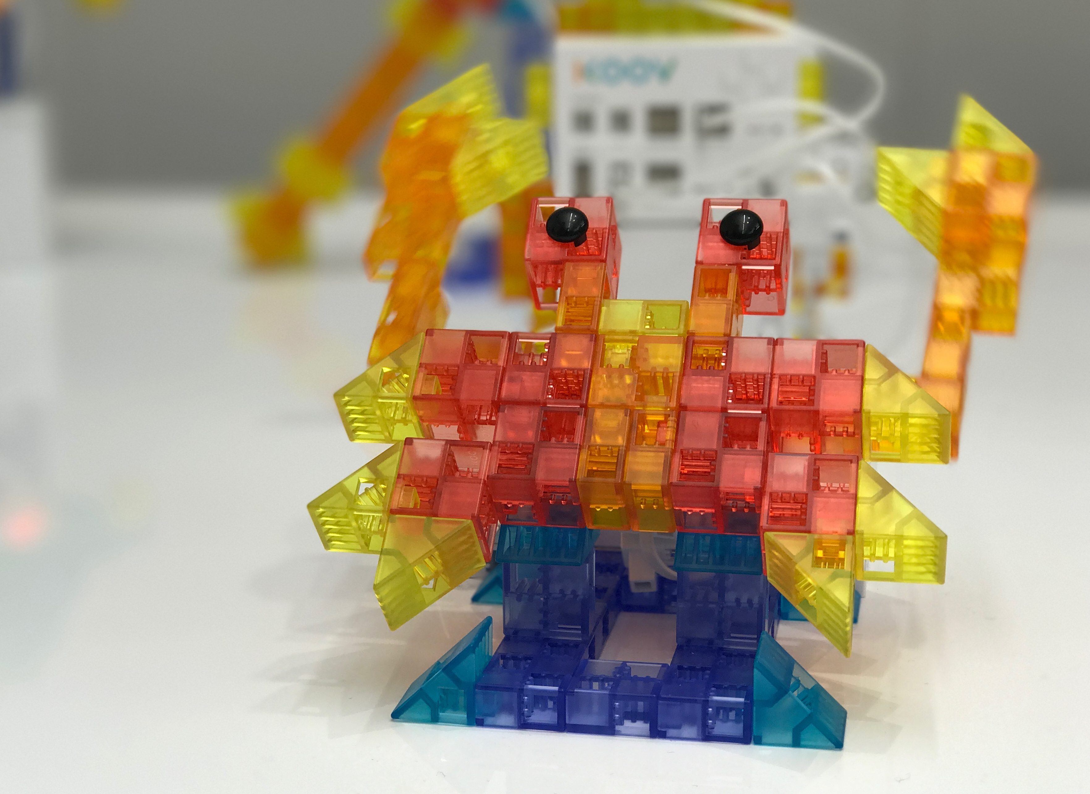 ソニーから子供でも楽しめるプログラミング学習キットKOOVが登場−−2月18日より発売予定 | TechCrunch Japan Archive