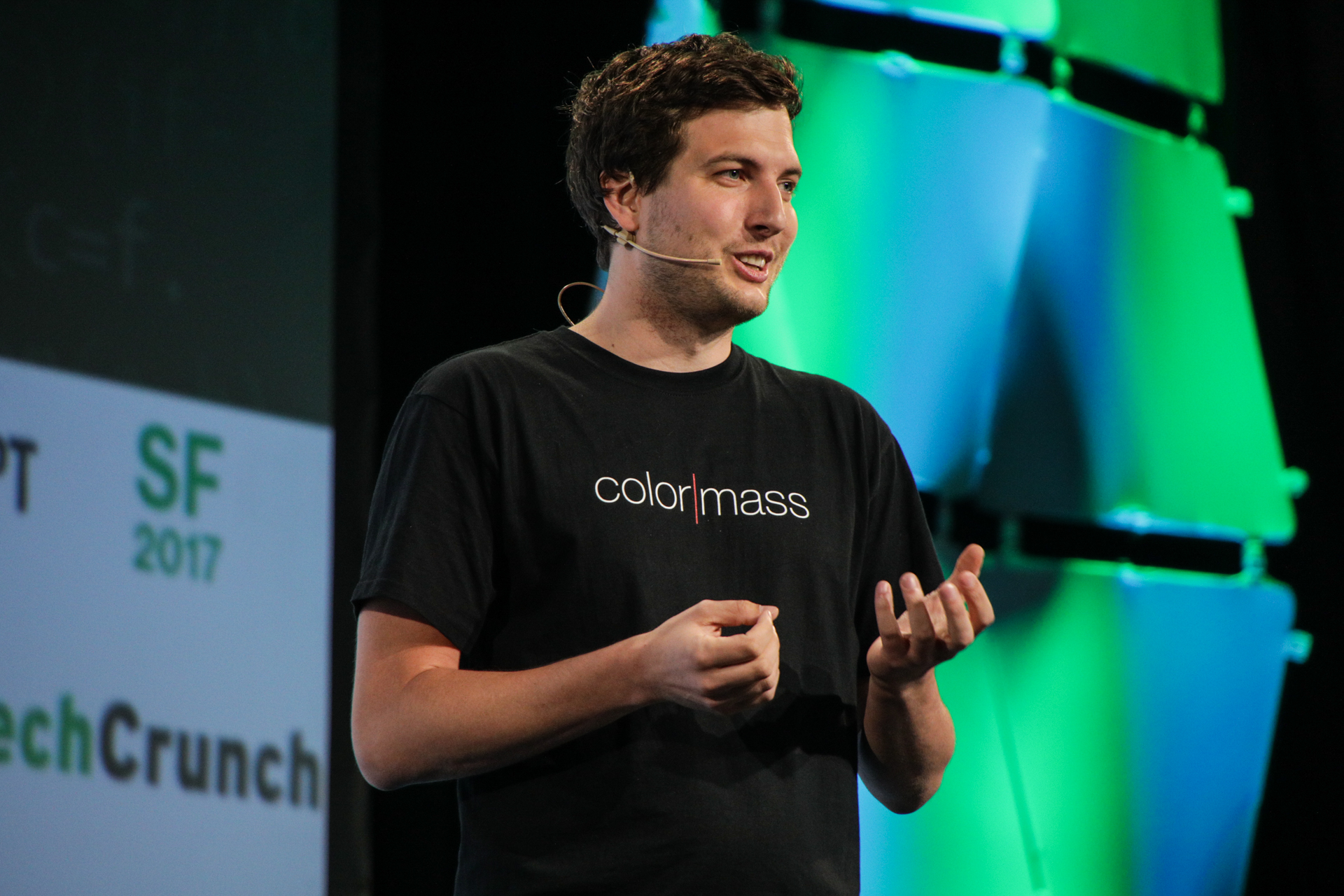 写真スタジオよさらば、colormass仮想写真ツールの登場 | TechCrunch Japan Archive