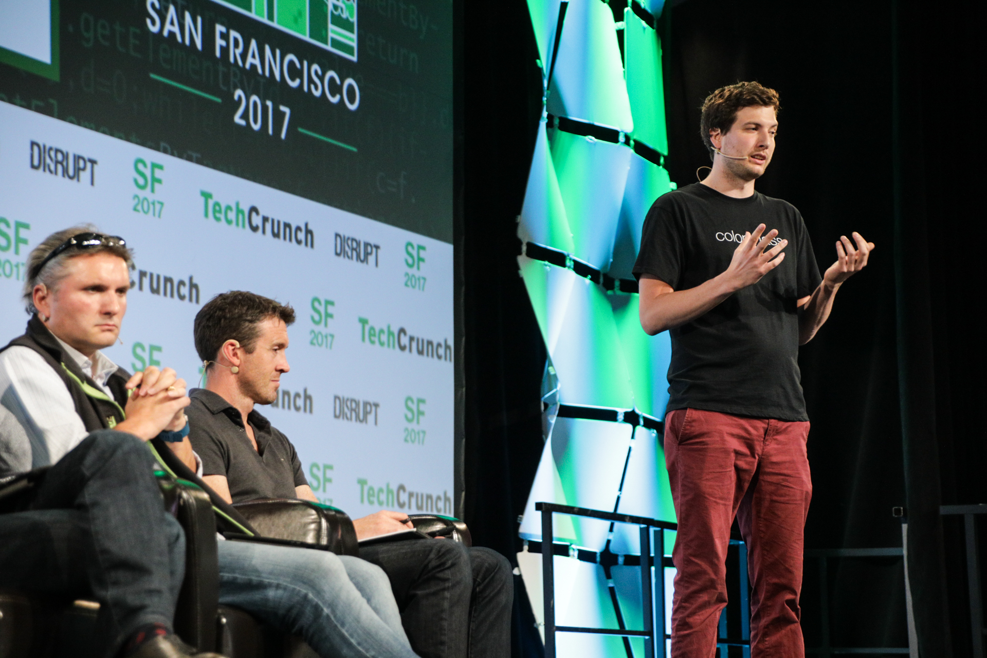 写真スタジオよさらば、colormass仮想写真ツールの登場 | TechCrunch Japan Archive