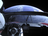 SpaceX、ロードスターを運転するスターマンを宇宙ライブ中継（録画あり） | TechCrunch Japan Archive