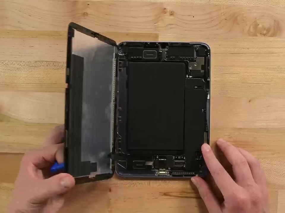 iFixitが新型iPad mini（第6世代）を分解、表示が揺れる「ゼリースクロール」問題を分析・iPad Air（第4世代）と比較 | TechCrunch Japan Archive